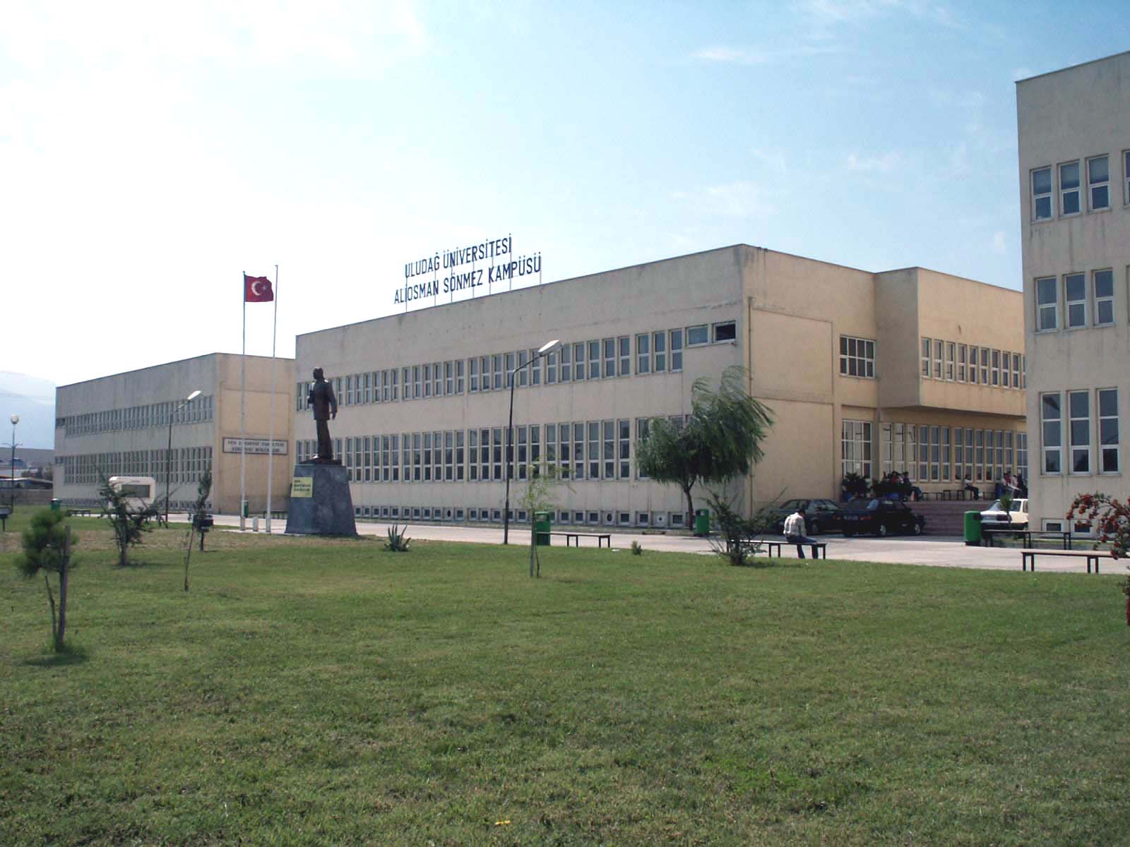 ali osman sönmez kampüsü - uludağ sözlük